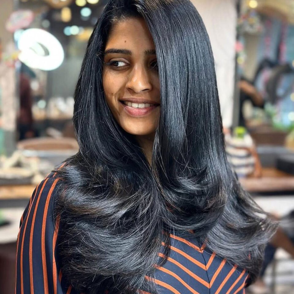 40 Effortlessly Elegant: Best Layered Haircuts and Hairstyles for Long Hair