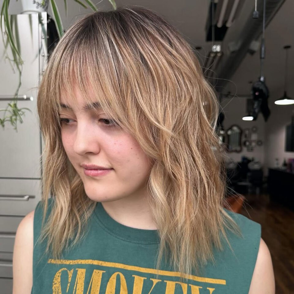 27 Medium Shag Haircuts: Fresh Looks Full of Texture and Bounce