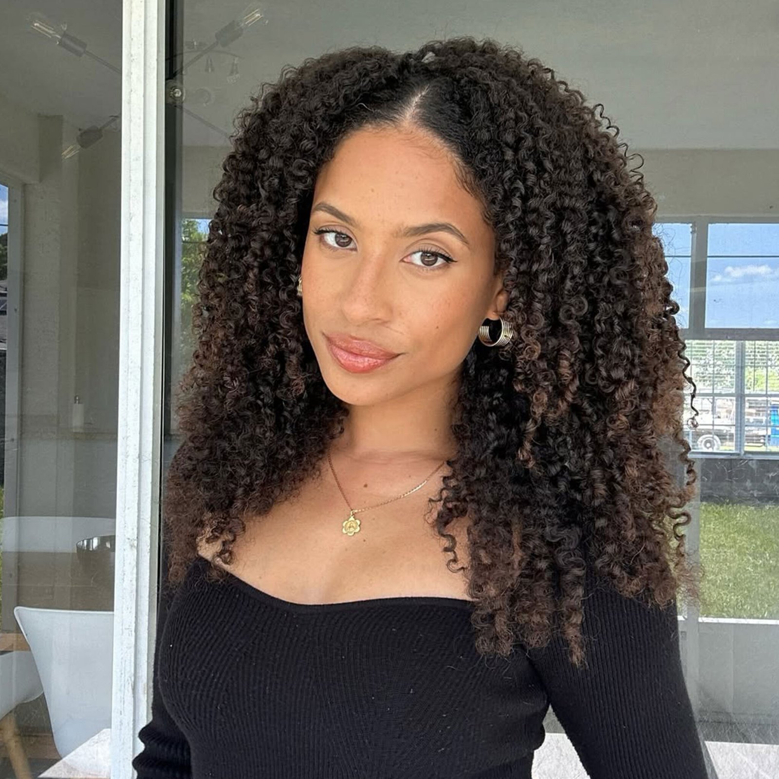 31 Gorgeous Medium-Length Curly Hair Ideas You’ll Love