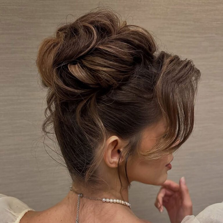 27 Effortless Casual Updos for Long Hair That Look Instantly Chic