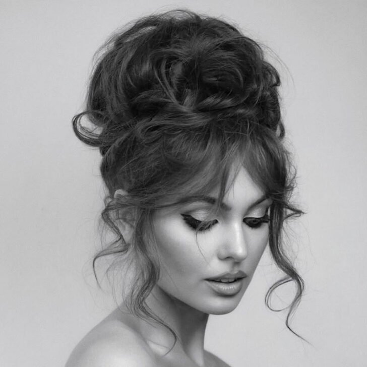 26 Best Pin-Up Hairstyles Inspired by Vintage Hollywood & 1940s–50s Glam