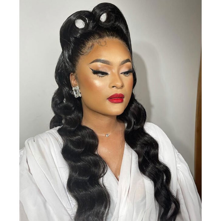 26 Best Pin-Up Hairstyles Inspired by Vintage Hollywood & 1940s–50s Glam